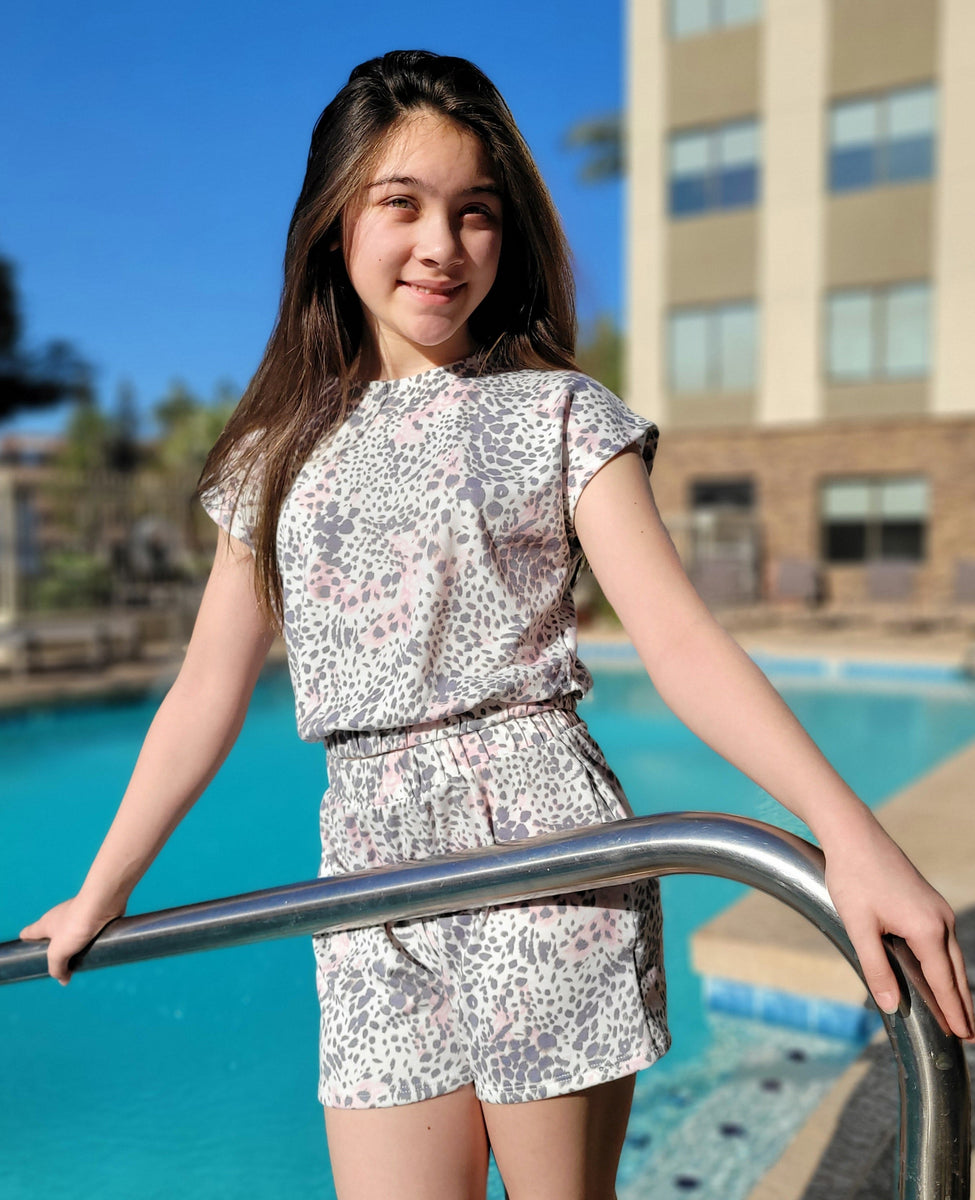 Good Girl - Tween Animal Print Cutout Side Set In Pink – stylinPOP